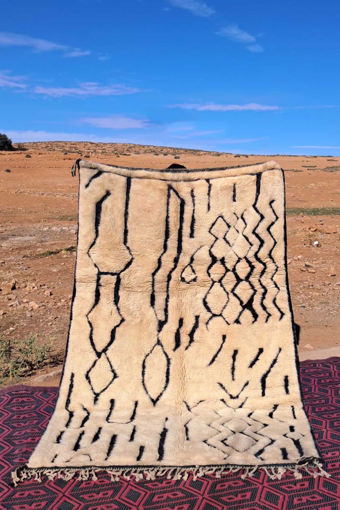 Tapis berbère Béni Ouarain - + DESCRIPTION MOTIF ET STYLE ET COULOIR